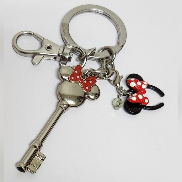 Disney | Accessories | Disney Parks Minnie Mouse Key Shaped Keychain ...